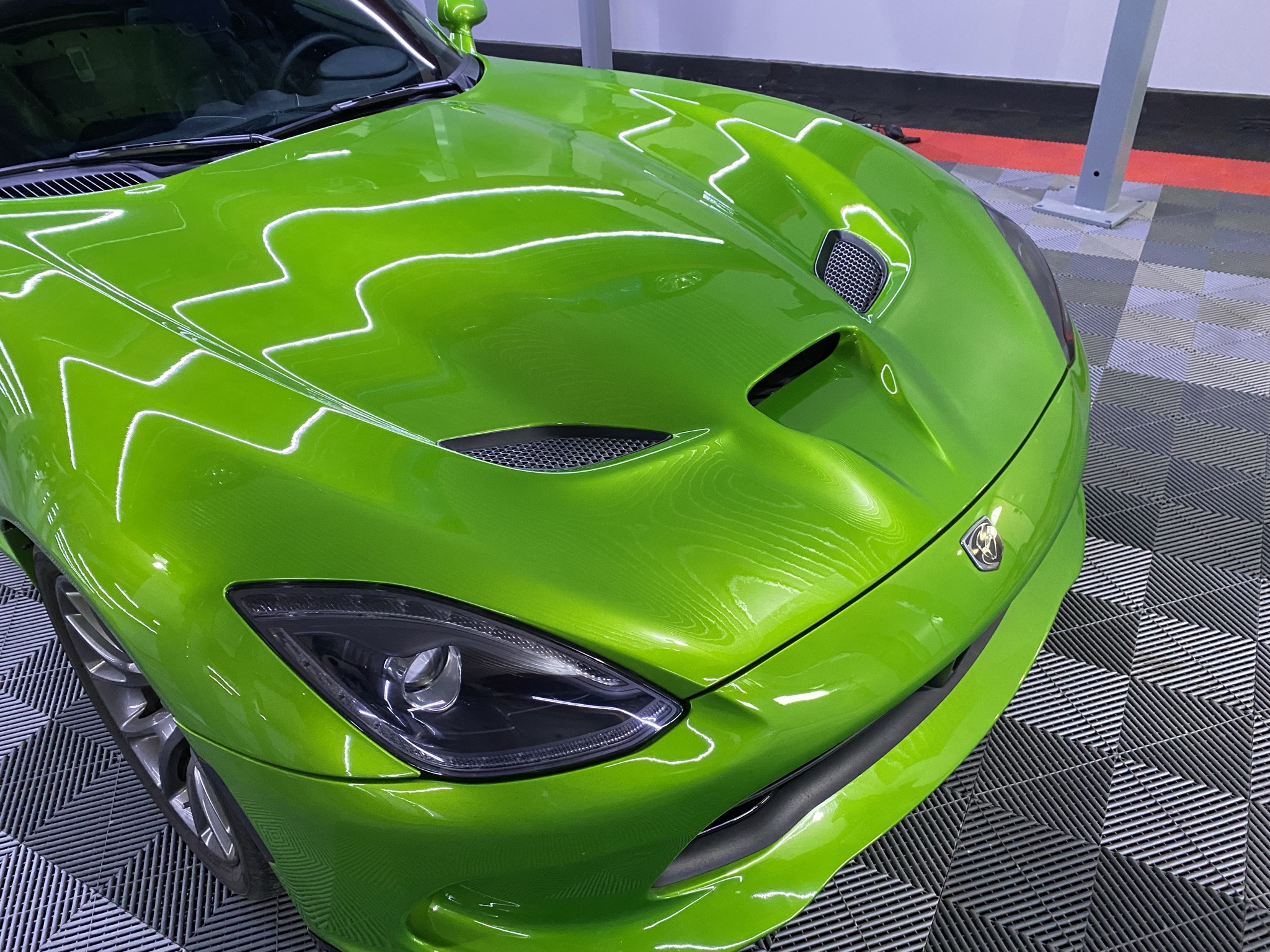 2014 Dodge Viper GTS**Must See Stryker Green**27,898 Original kms ...