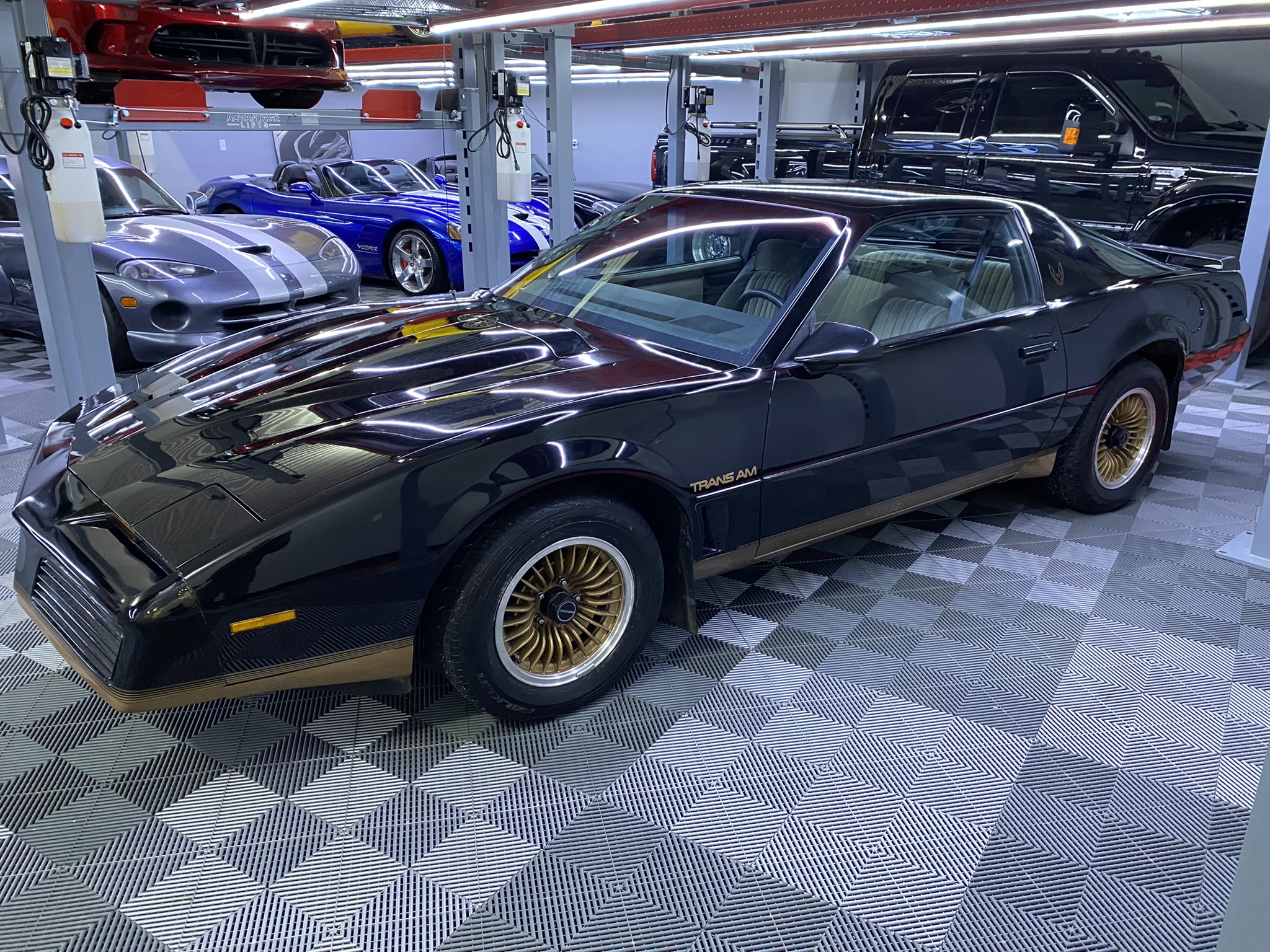 1983 Pontiac TRANS AM Firebird**All Original**58,892 Kms!! | Unique ...